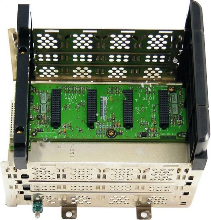 PLC‌ چیست؟ اجزای آن و نکات کاربردی که باید بدانید